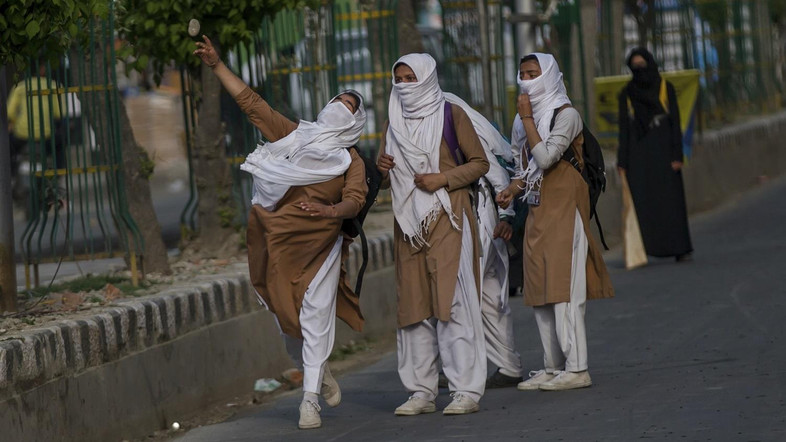It’s Uniform vs Uniform as schoolgirls fight military in Kashmir ...