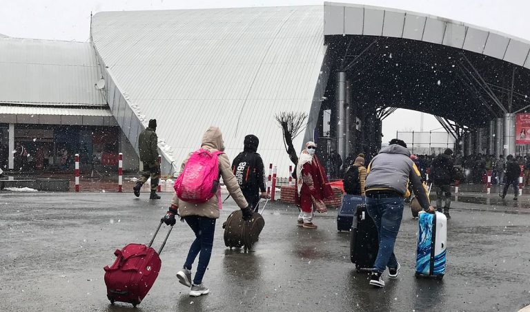 As visibility improves flight operations resume at Srinagar airport ...